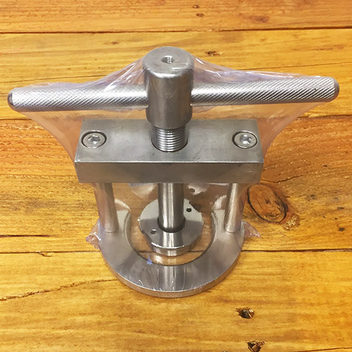 DISCONTINUED - Sanke Keg Spear Removal Tool | The Beverage People