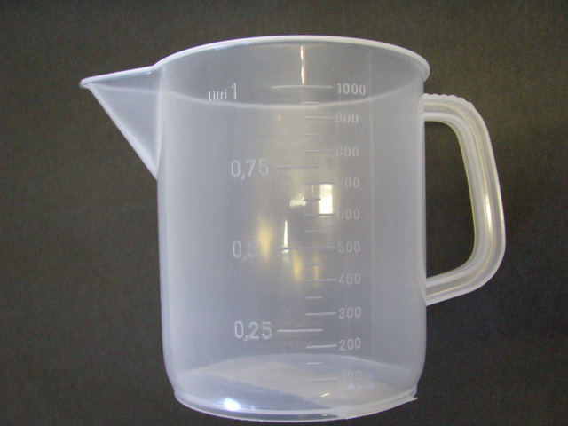 CLOSEOUT - 1000 mL Polypropylene Beaker with Handle, Graduated | The ...